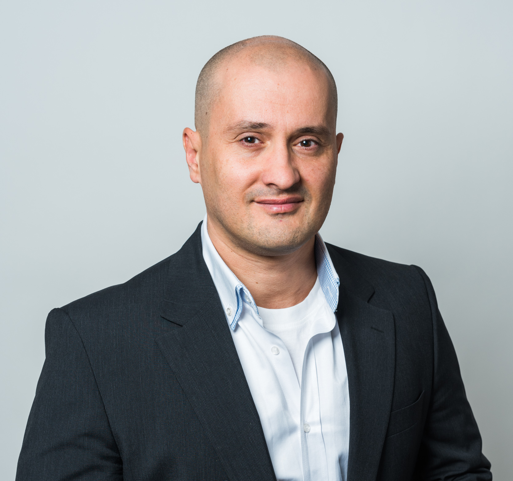 Bio – Peter Tarjanyi and Rita Dosek